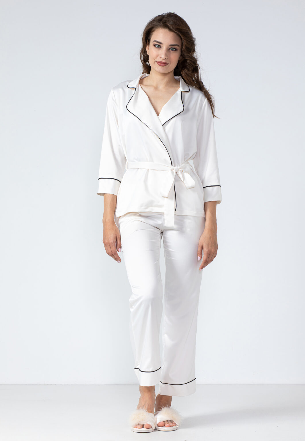Pijama din satin Iris Ivory - En Privé - Pijamale de dama premium pe ...